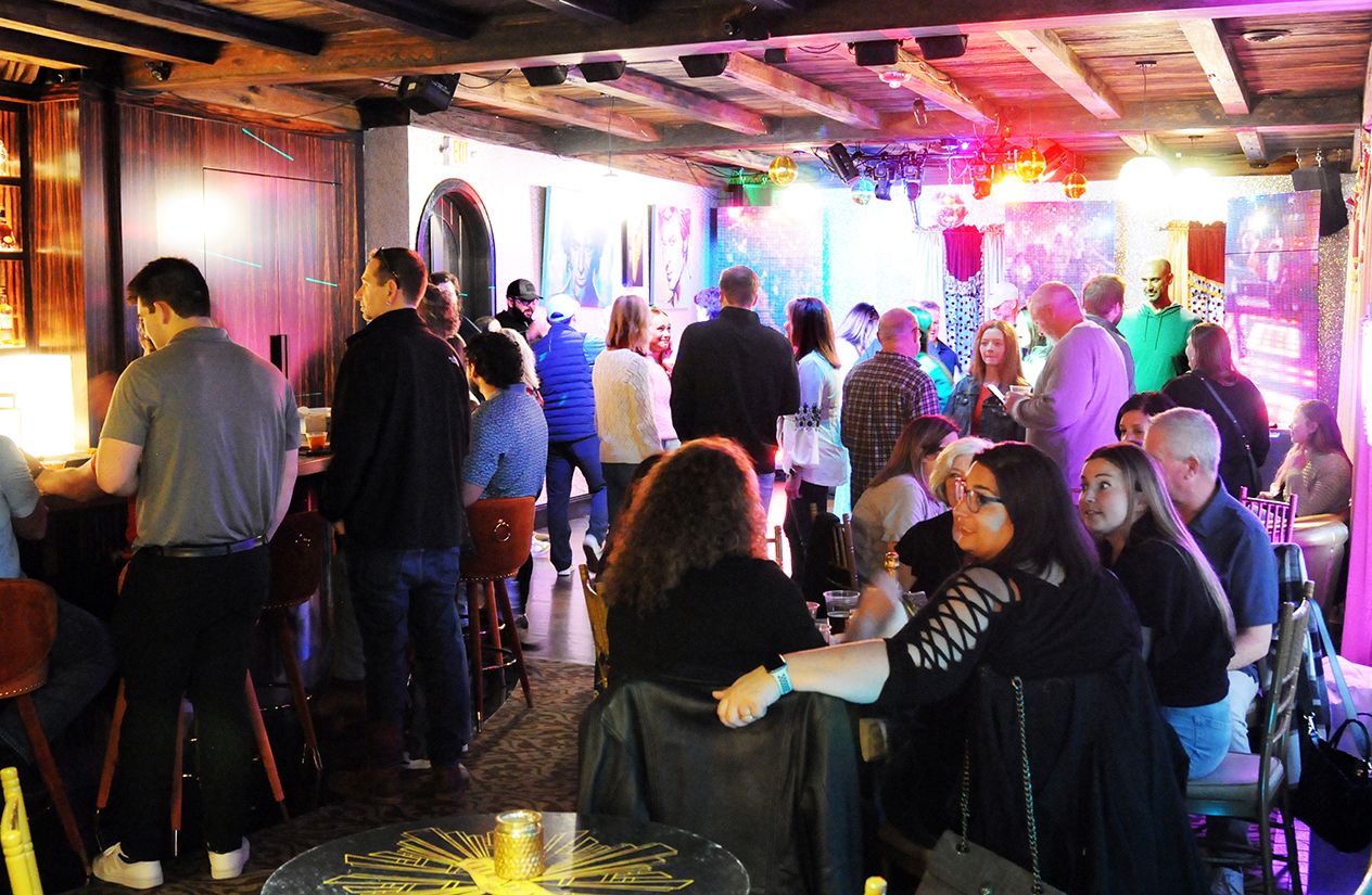 Host a Party - Studio 64 - Onesti Entertainment