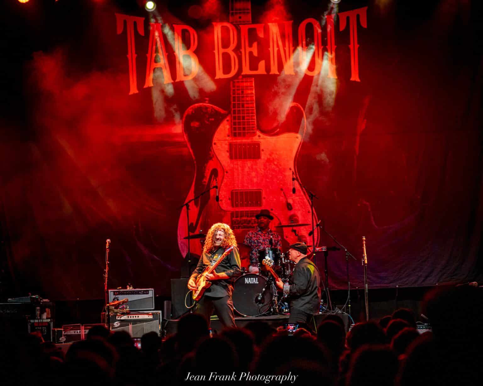 BLUES GUITARIST TAB BENOIT - I HEAR THUNDER TOUR - Onesti Entertainment